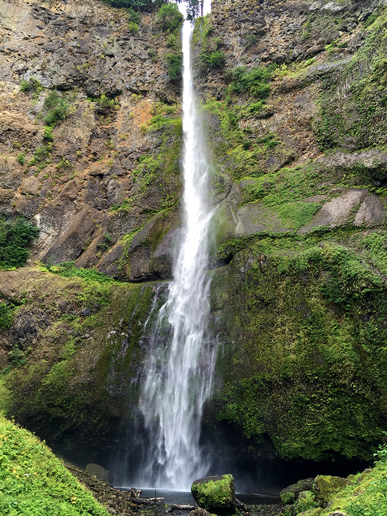 Multnomah Falls and Benson Bridge at the Historic Multnomah Falls Lodge