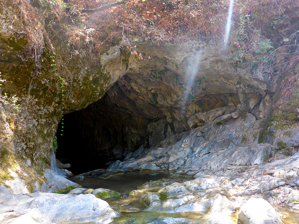 Natural Bridges Cave And Hiking Trail In Vallecito, California
