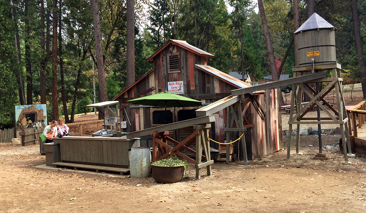 Apple Ridge Farms At Apple Hill In El Dorado County, California