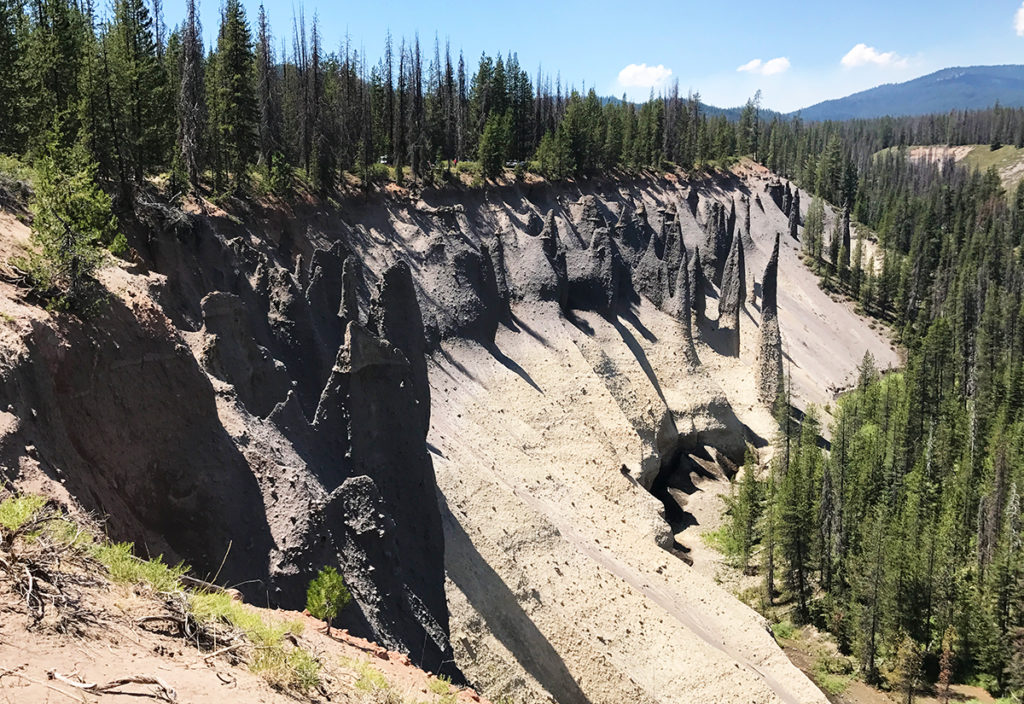 The Pinnacles Overlook And Trail At Crater Lake National Park