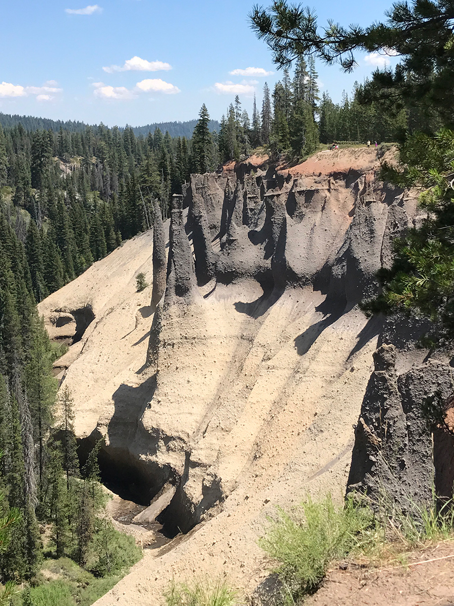 The Pinnacles Overlook And Trail At Crater Lake National Park