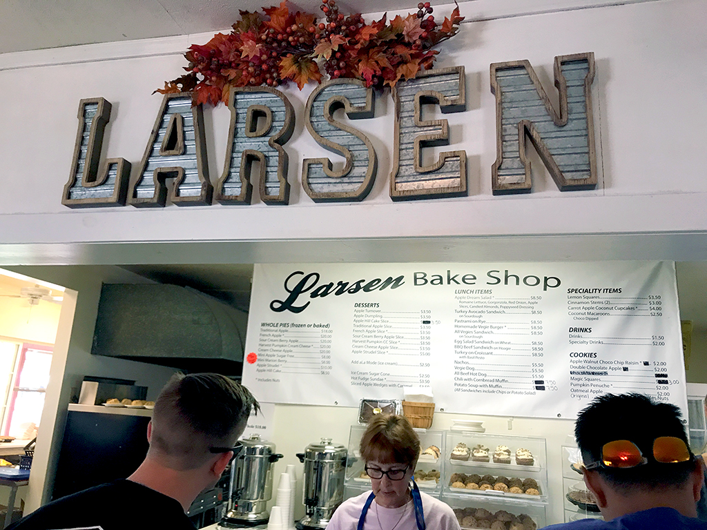 Larsen Apple Barn, Bake Shop, And Farm Museum At Apple Hill