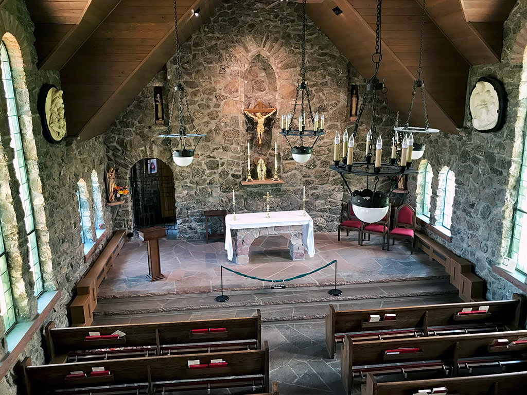 Chapel On The Rock: The St. Catherine of Siena Chapel in Allenspark, CO