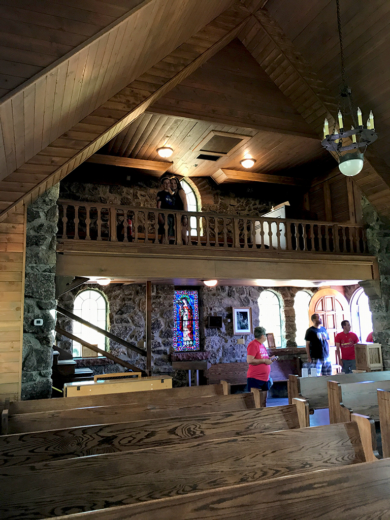 Chapel On The Rock: The St. Catherine of Siena Chapel in Allenspark, CO