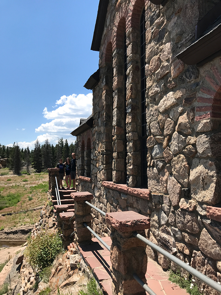 Chapel On The Rock: The St. Catherine of Siena Chapel in Allenspark, CO